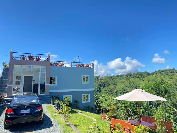 A Home With A Resort Touch. Perfect Gathering - Amadeo