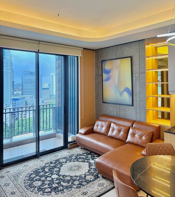 Spacious 2br | Infinity Pool | City Center | Lrt - Jakarta