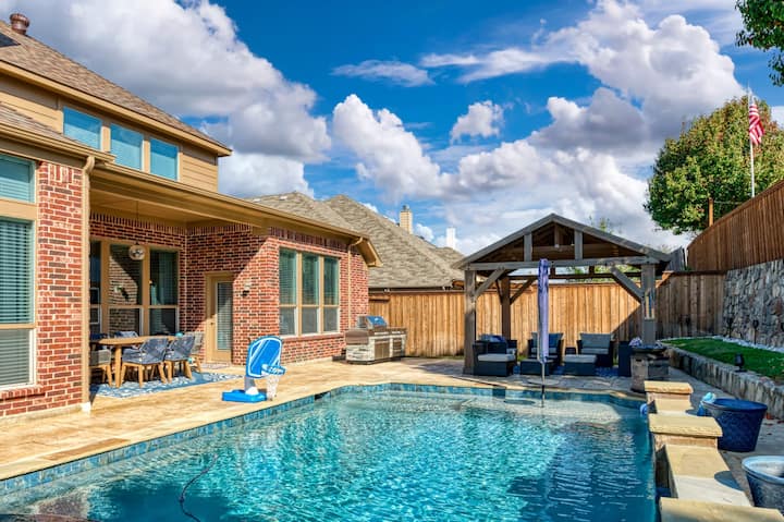 Luxury Home/ Pool,cinema&game Rm - Frisco, TX