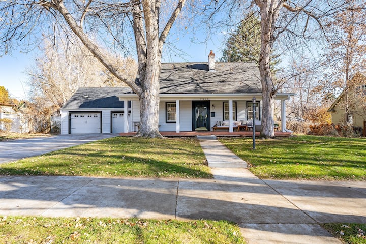 Tree Street Cozy Historic Home - Billings, MT