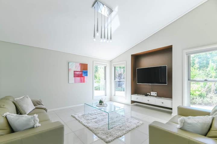 Southlakes Haven. Lake Views. Pet Friendly. - Dubbo
