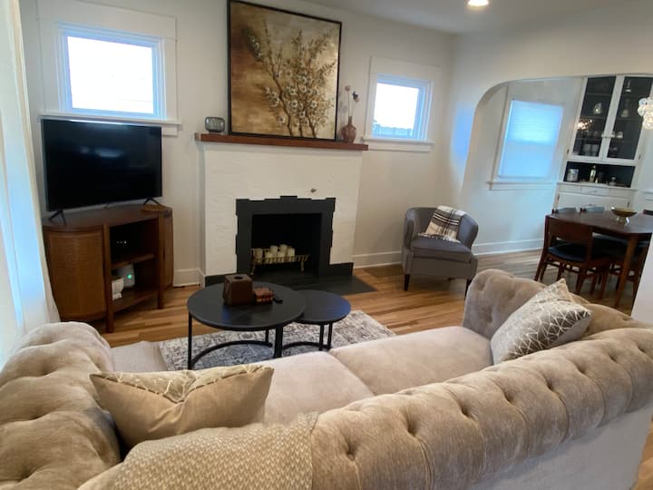 30’s Cozy Charming Downtown Home / Private Yard - Nampa, ID
