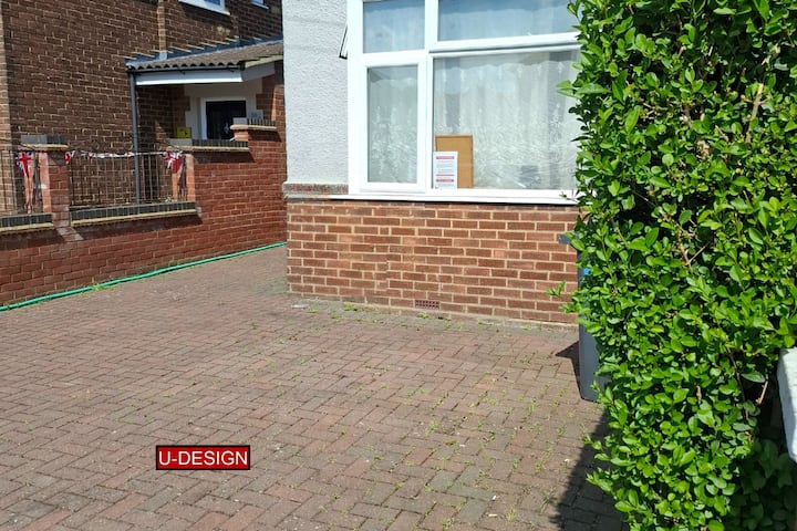 Whitefield House - Luton