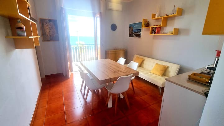 Casa Vacanze Cristoforo Colombo Lungomare Trani - Trani