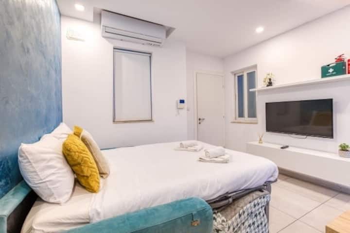 Fiftynine Studio Penthouse In Heart Of Floriana - Malta