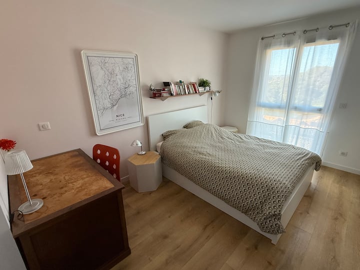 Chambre Calme Et Design - Carros