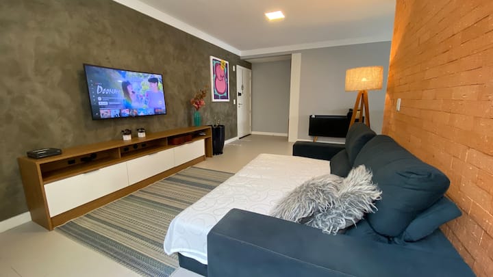 Belo Apto 2 Suítes Perto Da Praia Nas Gaivotas. - Florianópolis