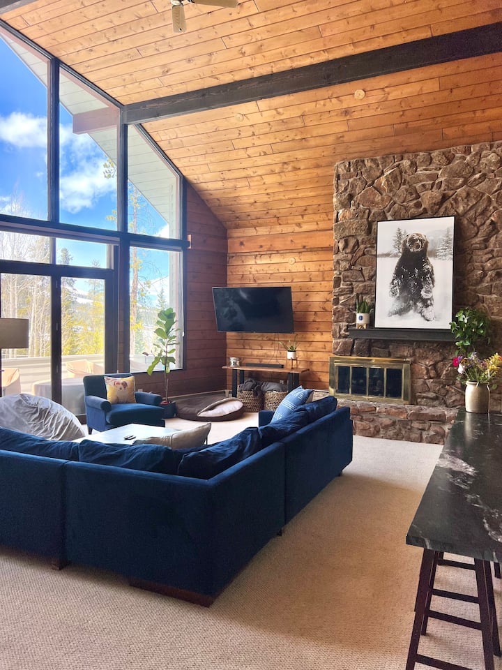 Spacious Breck House W/mountain Views And Hot Tub! - Breckenridge, CO