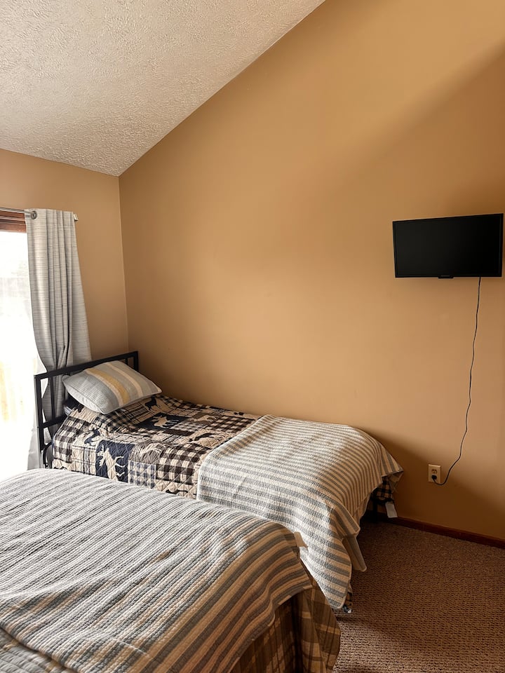 3br Otsego Condo|ski, Golf & Sturgeon Valley Views - Gaylord, MI