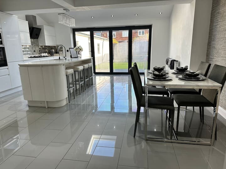 Modern 3 Story House - Chelmsford