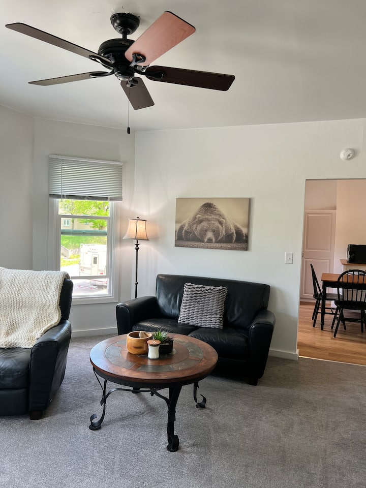 Cozy Get-a-way Downtown Coeur D'alene Apt - Coeur d'Alene, ID