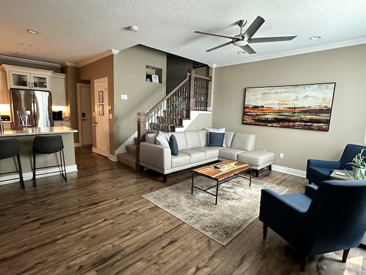 Luxury Perfect For Work Or Play! - Des Moines