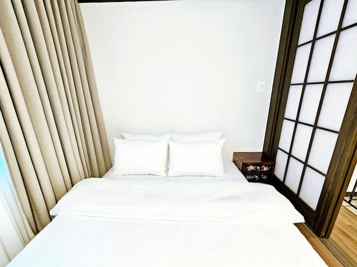 1-8/1k_355 Myh 서울 중심, 모던 용산 한옥, 무료 뷔페조식 - Seoul