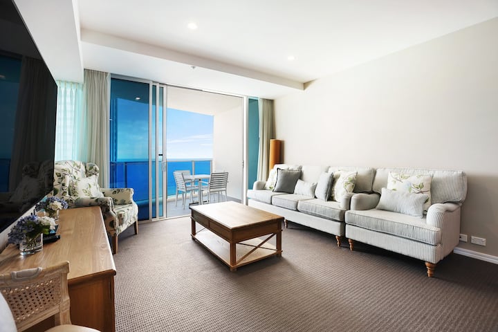 New Level 40 Largest 2 Bedroom Ocean Above Hilton - Gold Coast