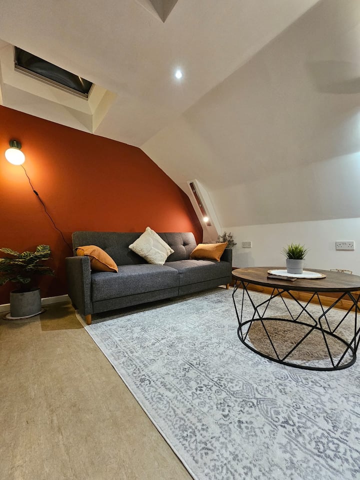 Fulham Broadway Two Bedroom Flat - London