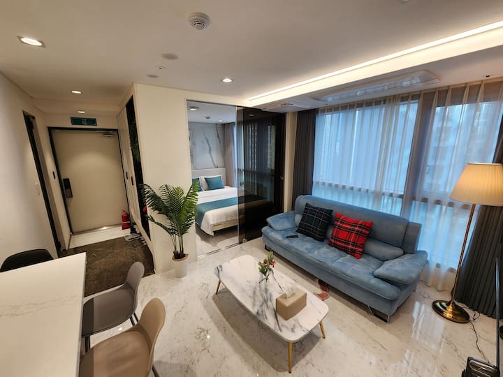 1월 파격세일
[우수숙박업소&영업허가등록] 
내집같은 편안함과 감성있는 패밀리형 레지던스 - Seoul