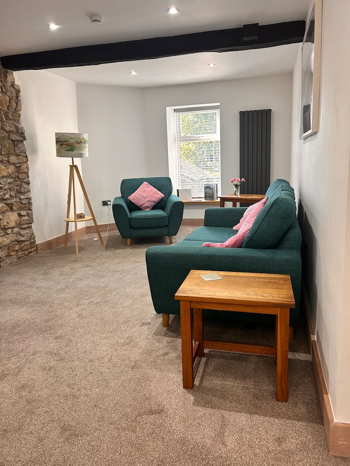 Luxury Family 2 Bed Apt, Village Centre, Parking - Arnside