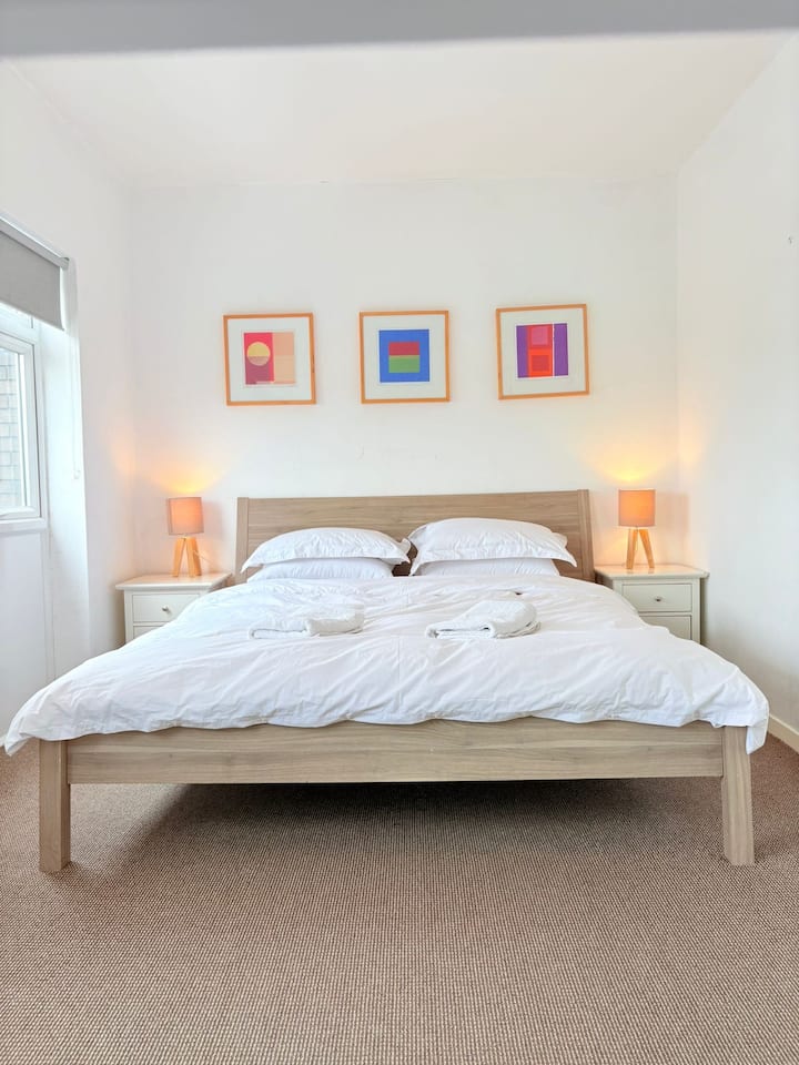 Two Floor Flat In Town Center - Royal Leamington Spa