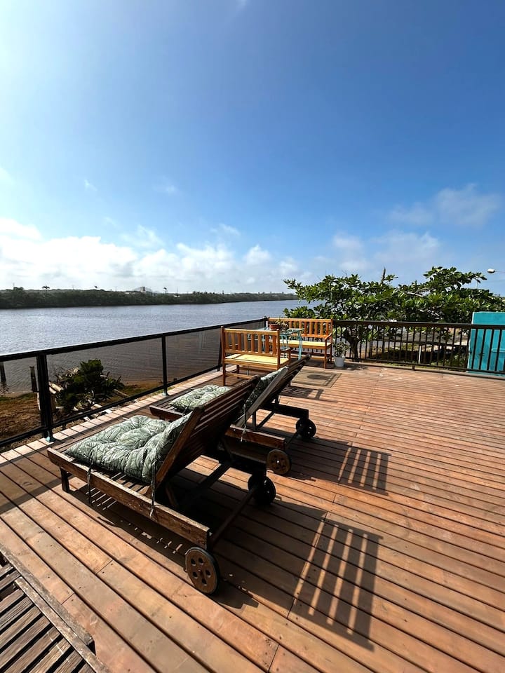 Casa Gigante De Frente à Praia E Com Piscina - Barra Velha