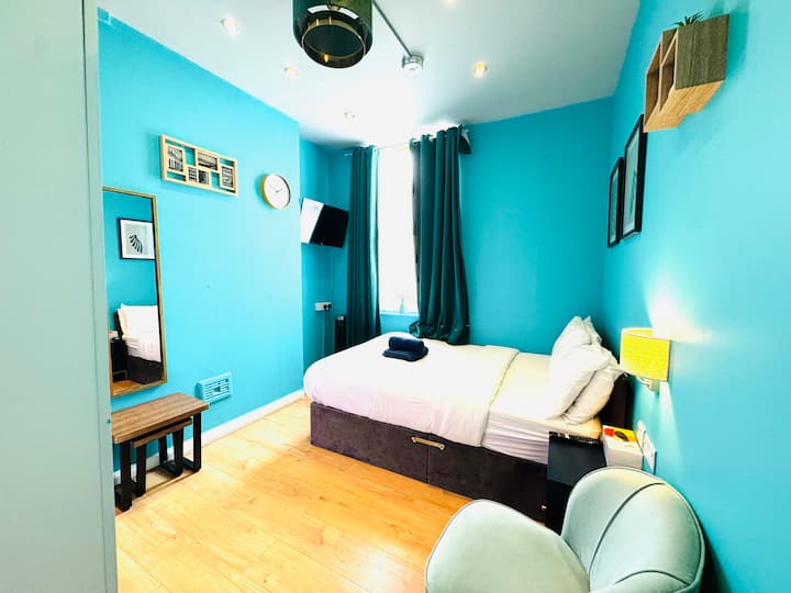 Modern City Apartment - London