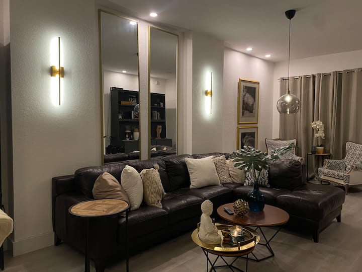 Villa Boutique Miami 4 Br + Crunch Gym - Homestead, FL