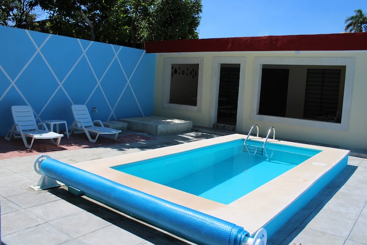 Casa 3 Torres, Calle 76. - Mérida