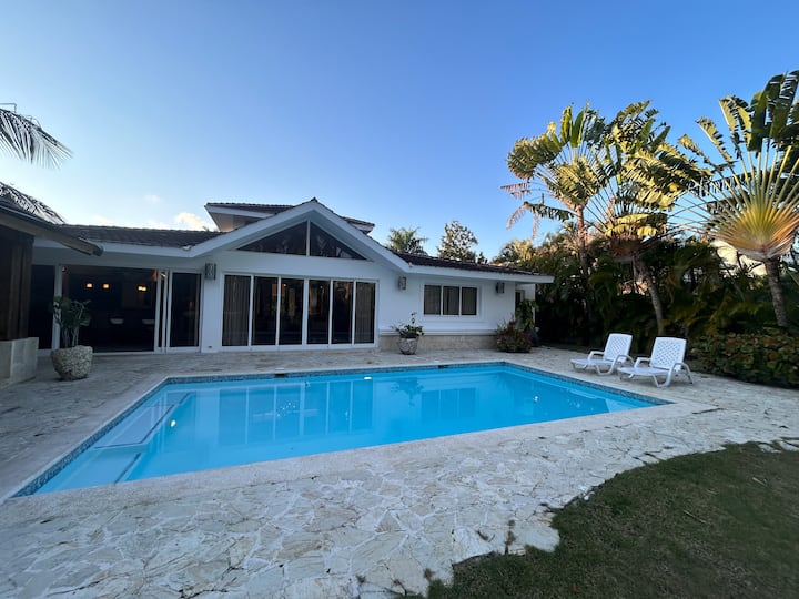 Amazing 4 Bdr Villa W/pool - Punta Cana