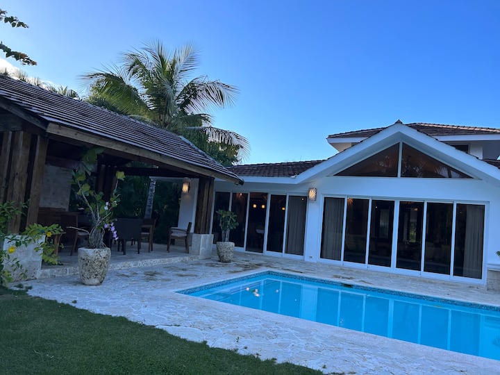 Amazing 4 Bdr Villa W/pool - Punta Cana