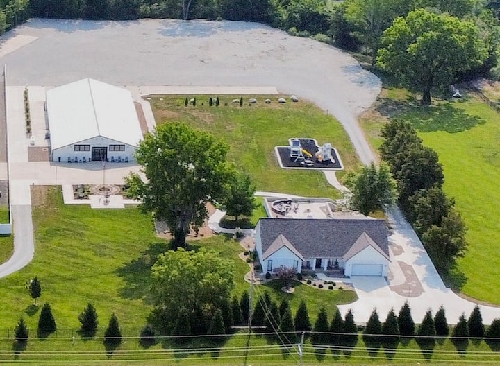 Sun Ridge Estate & Venue Kansas City, Mo - Pleasant Hill, MO