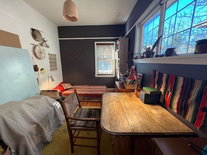 Eco Art Retreat 2 - Ballard - Seattle