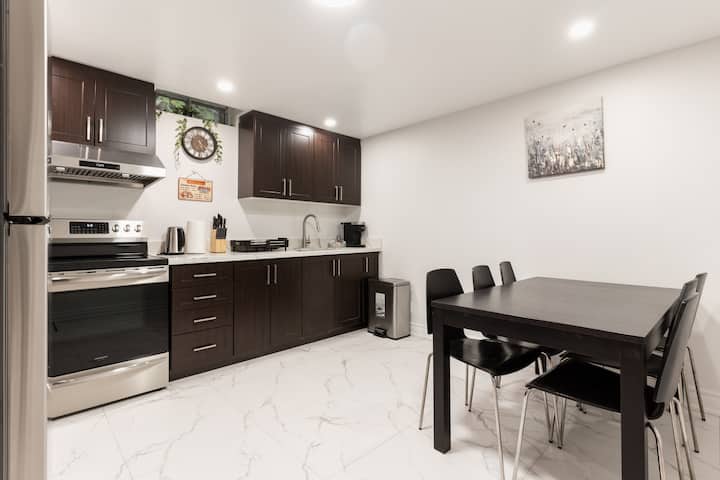 Room#6 In City Centre Mississauga/fully Furnished - Mississauga
