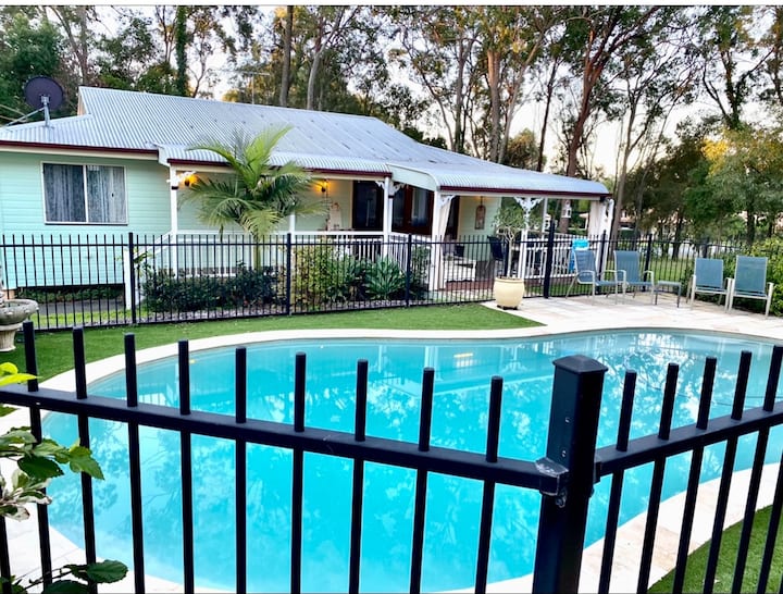 Hawstead Cottage Retreat With Pool/acreage - Russell Island