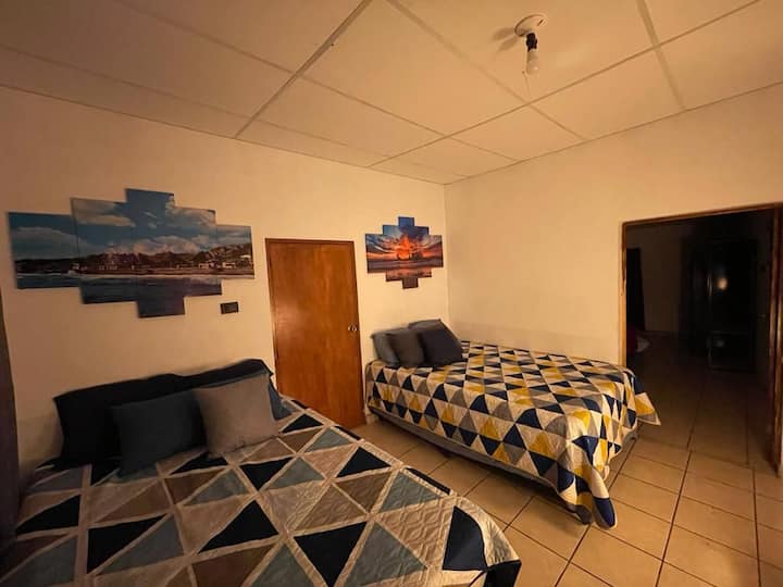 Casita Familiar Miraflores - San Salvador (El Salvador)