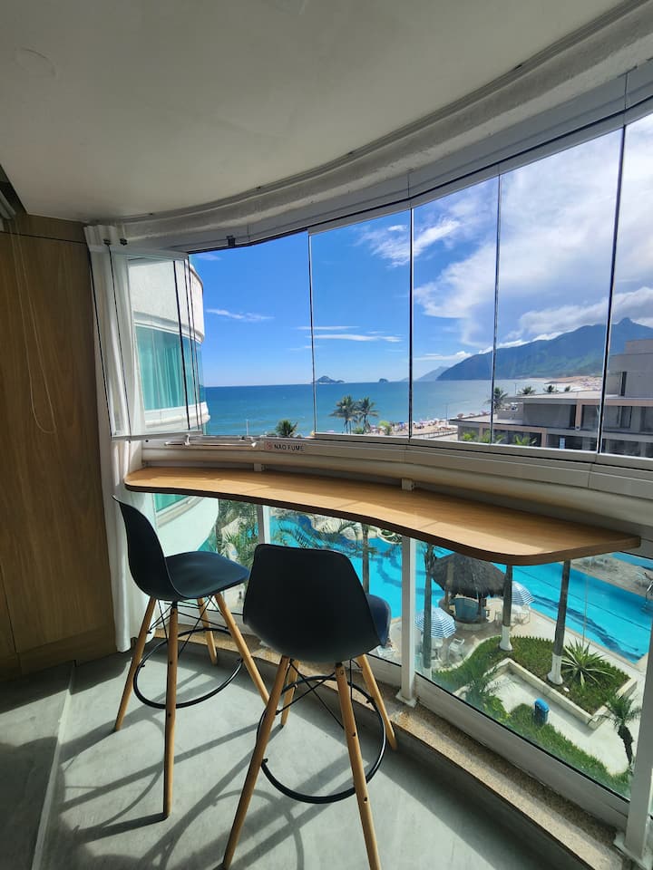 Sea & Surf View | Modern Beachfront Apt Recreio - Recreio