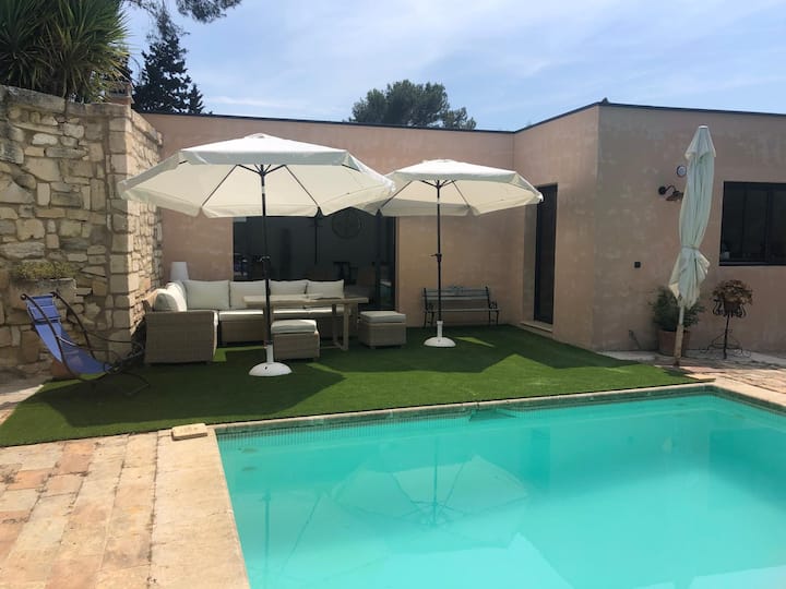 La Maison Réjane Et Sa Piscine - Festival d'Avignon