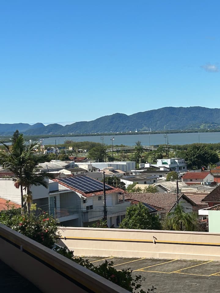 Conforto E óTima Localização Para Estadia Perfeita - Florianópolis