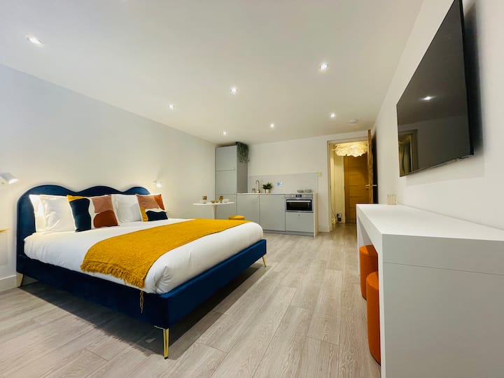 Designer Studio In Edinburgh With Free Parking - Aéroport d'Édimbourg (EDI)