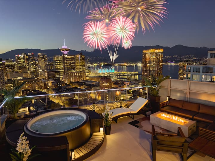 The Skydeck Penthouse - Panoramic Hot Tub Views - Vancouver