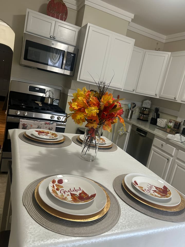 Quiet Apt 5 Min. Downtown Utica / Wynn Hospital - Utica, NY