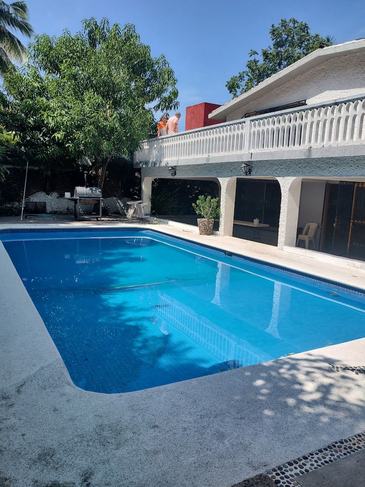 Casa Amplia - Zihuatanejo