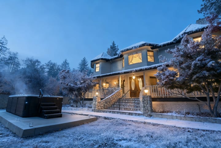 Luxury Mountain Retreat: Skiing, Spa, Arcade & Bar - Wrightwood, CA