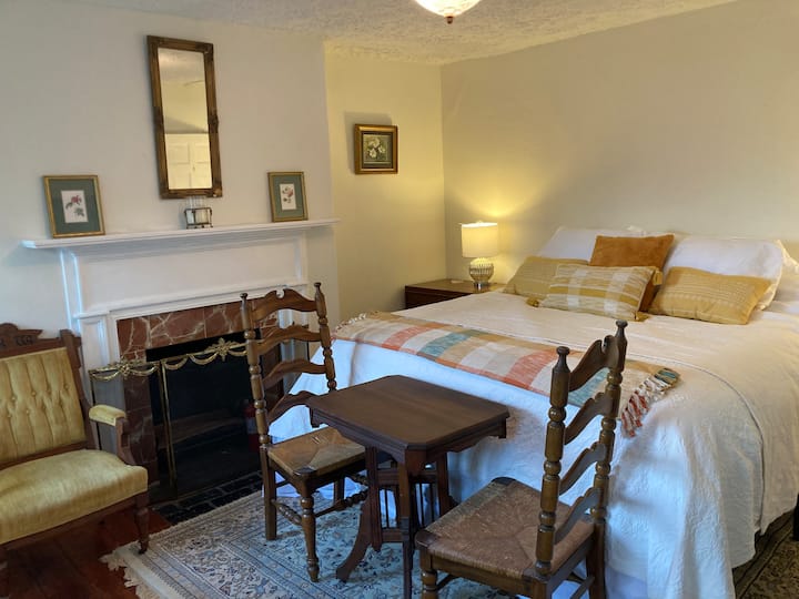 Lovely & Grand 6 Bedroom In Fun Downtown Annapolis - Annapolis, MD