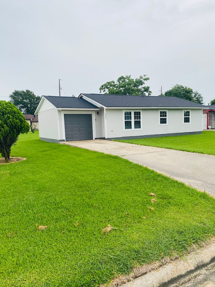 “Cozy Diamond On The Corner” - Port Arthur, TX