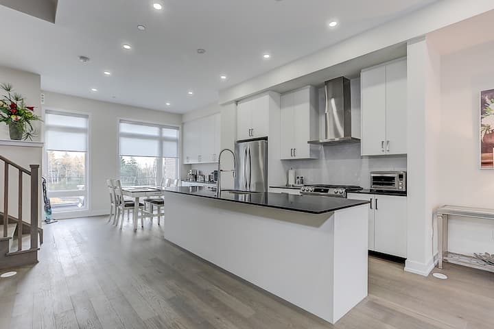 #5 Private Room In Luxury Richmond Hill Townhouse - Vaughan