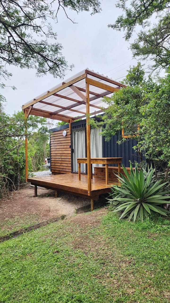 Luxurious Tiny Home On Farm Five - East London