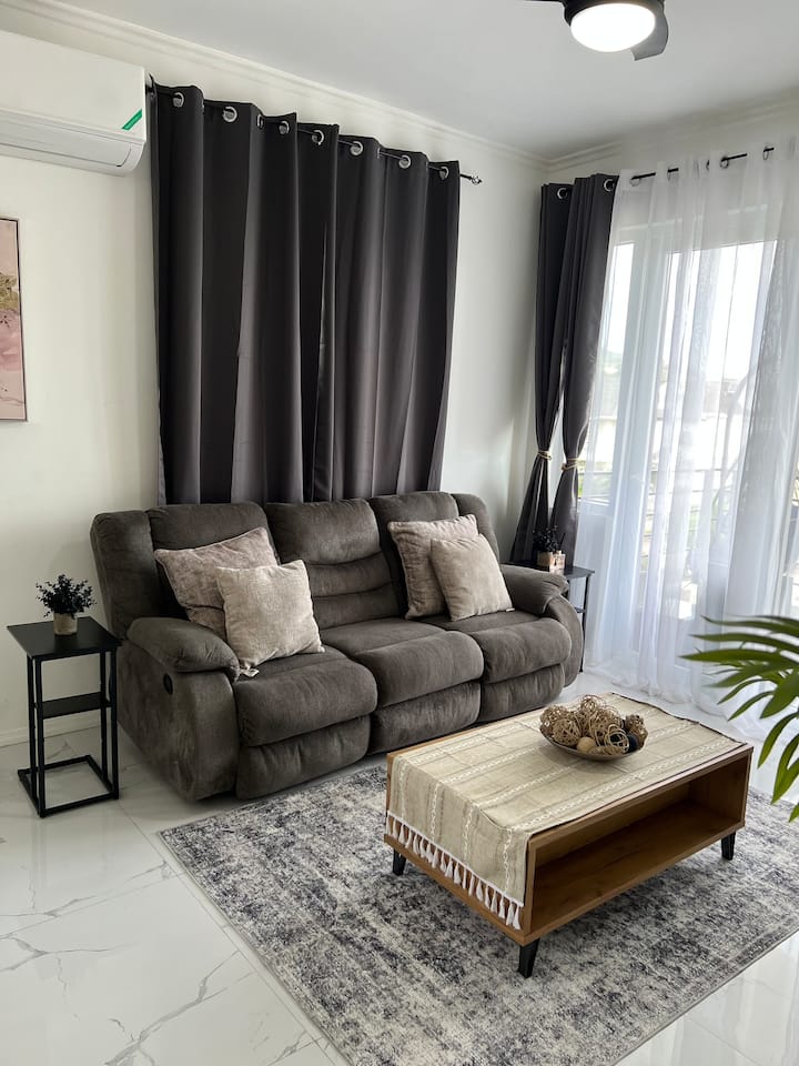 2br Apt In Paddington |Rooftop Pool |24/7 Security - Kingston, Jamaica