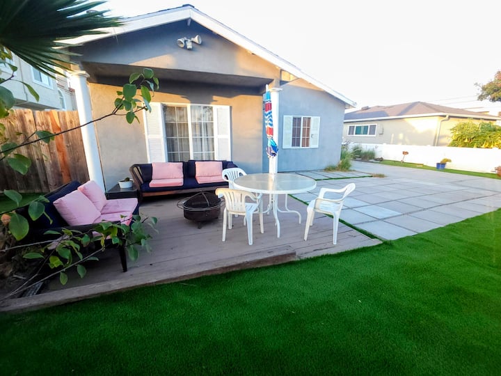 3 Bedroom Beach House W/ Jetted Tub, Enclosed Yard - Torrance, CA