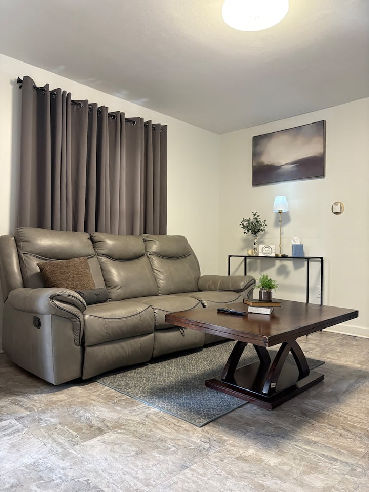 Quiet And Cozy Apartment In East Syracuse Ny. - Syracuse, NY