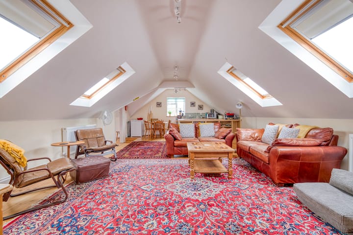 Nr. Glastonbury Town & Wells Sleeps 5 - Full Home - Shepton Mallet