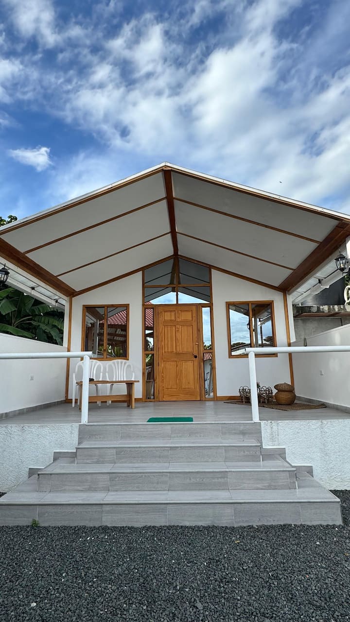 Eco Cabañas Montana - Cabaña 4, Para Parejas - Ginebra